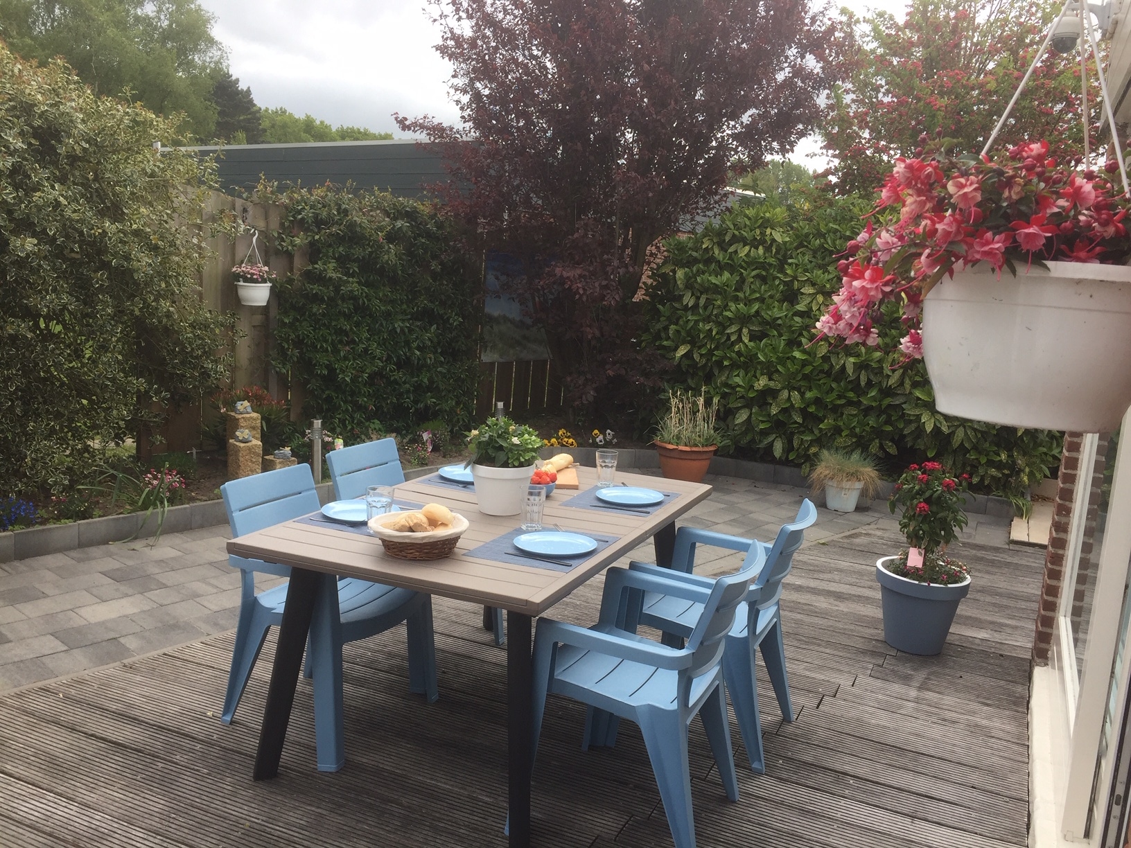 Book now - Beachhouse Blue Zone